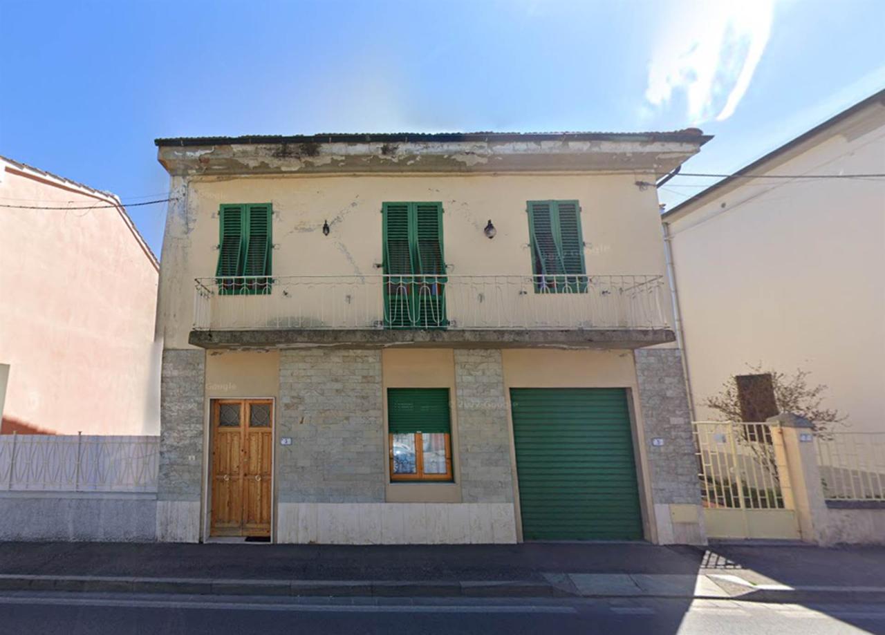 Appartamento in vendita a Capraia E Limite