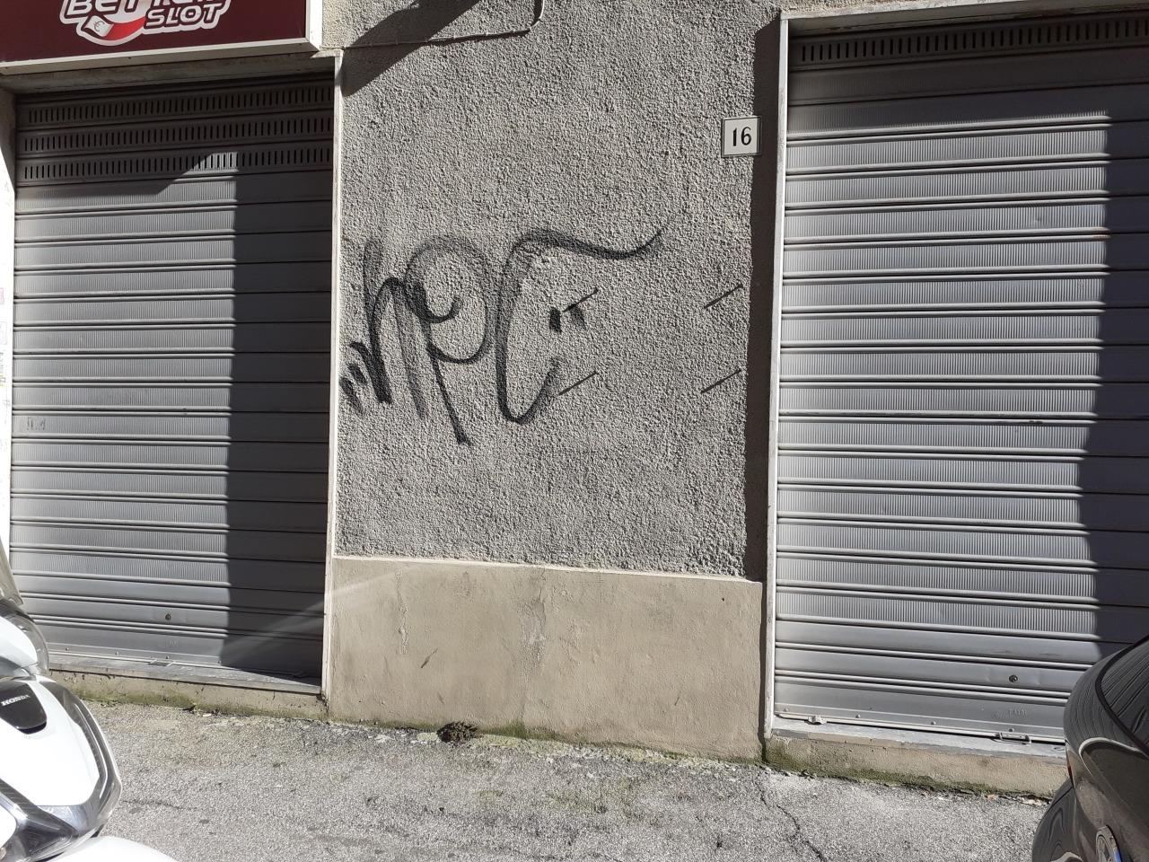 Palazzina commerciale in affitto a Livorno