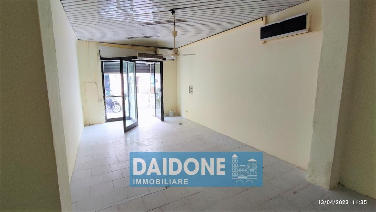 Palazzina commerciale in vendita a Livorno