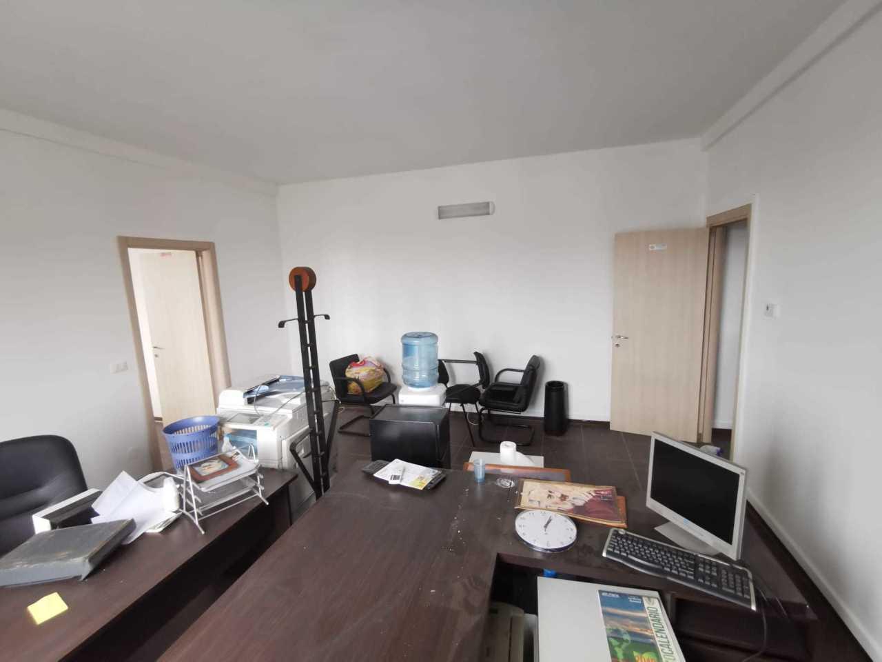 Palazzina commerciale in vendita a San Martino Siccomario