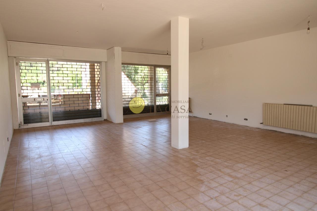 Palazzina commerciale in vendita a Figline e Incisa Valdarno