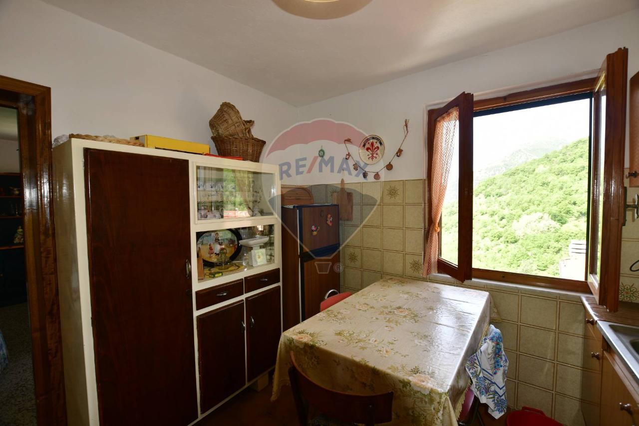 Casa indipendente in vendita a Bagni Di Lucca