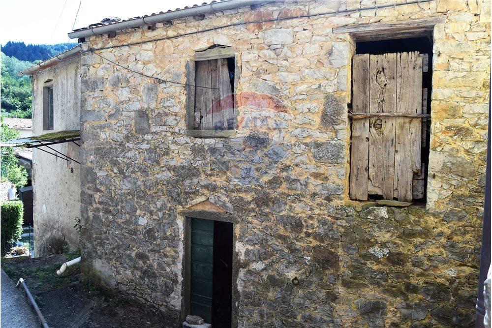 Rustico in vendita a Bagni Di Lucca