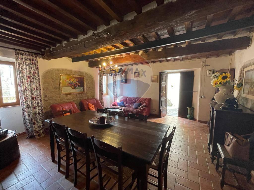Casa indipendente in vendita a Bagni Di Lucca
