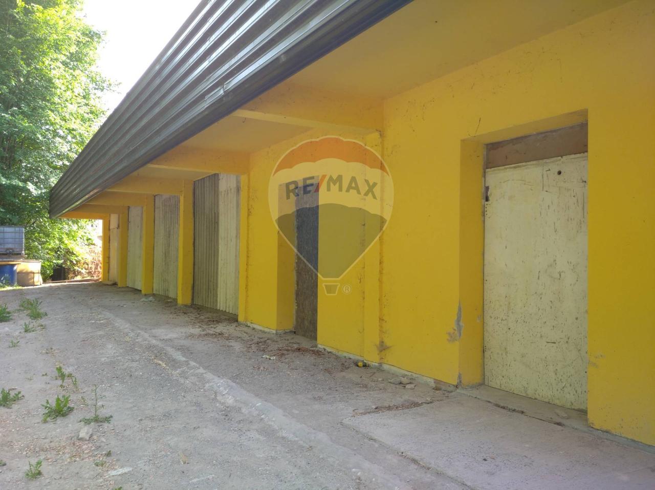 Negozio in vendita a Borgo A Mozzano