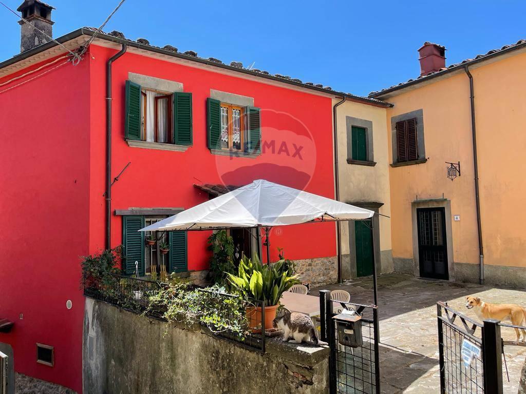 Casa indipendente in vendita a Bagni Di Lucca