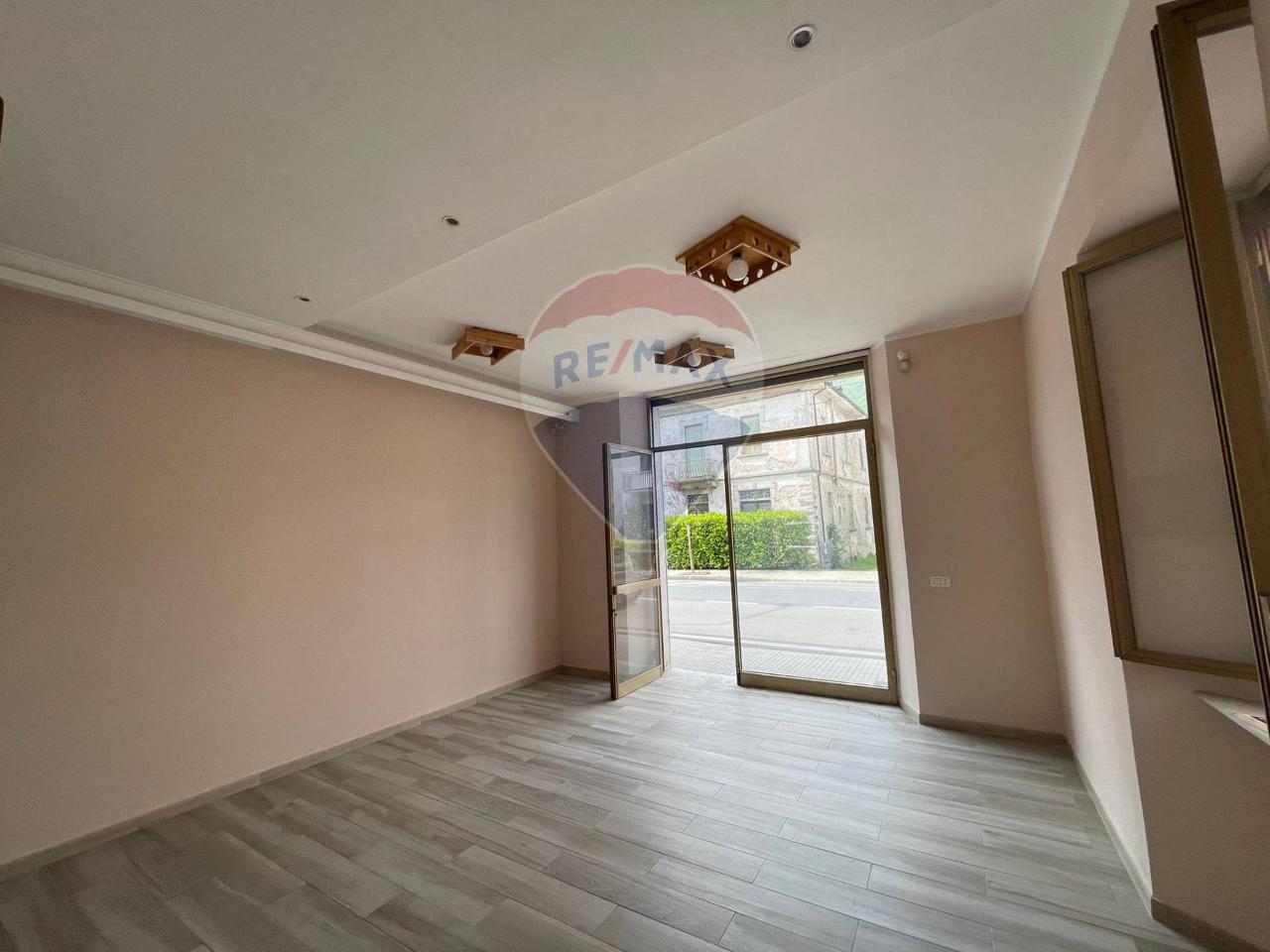 Negozio in affitto a Barga