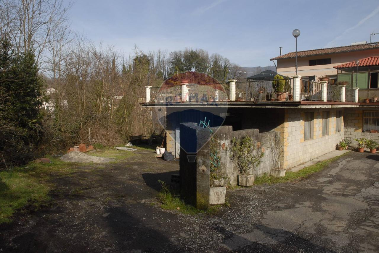 Negozio in vendita a Gallicano