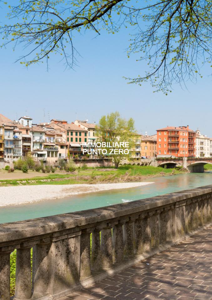 Garage in vendita a Parma