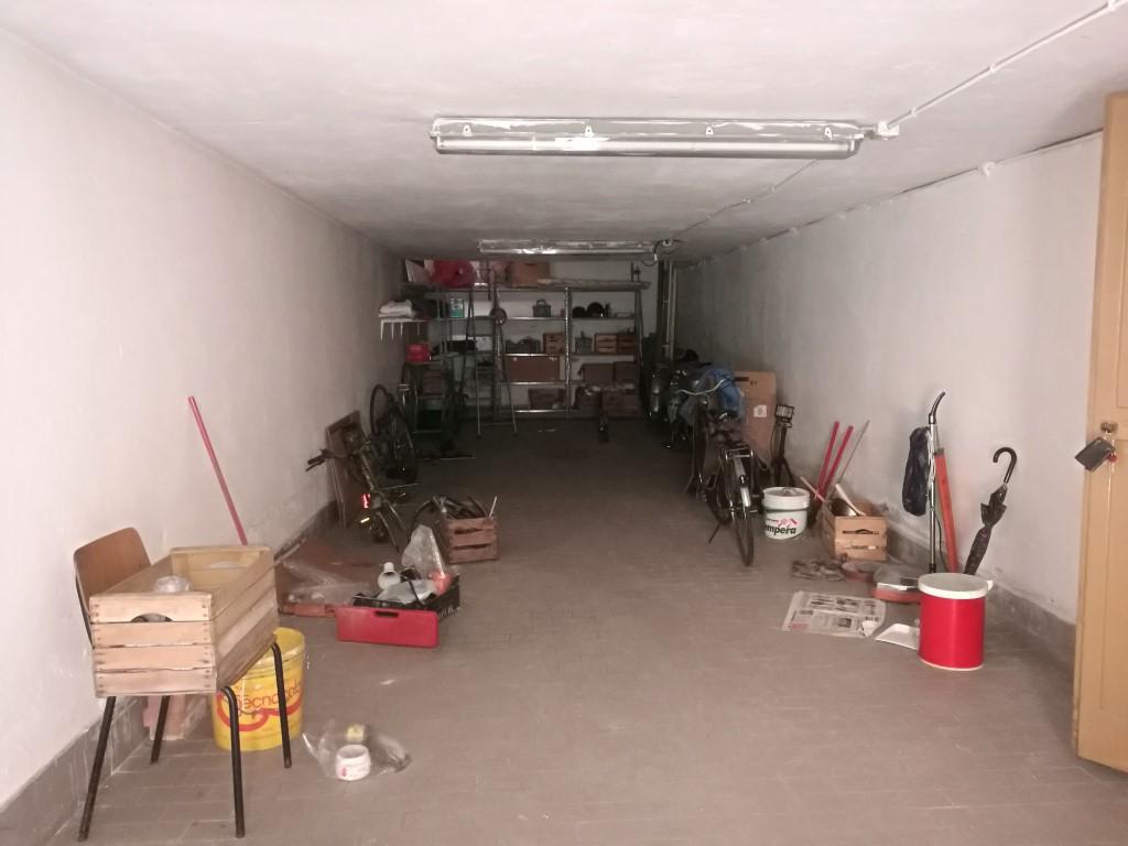 Garage in vendita a Parma
