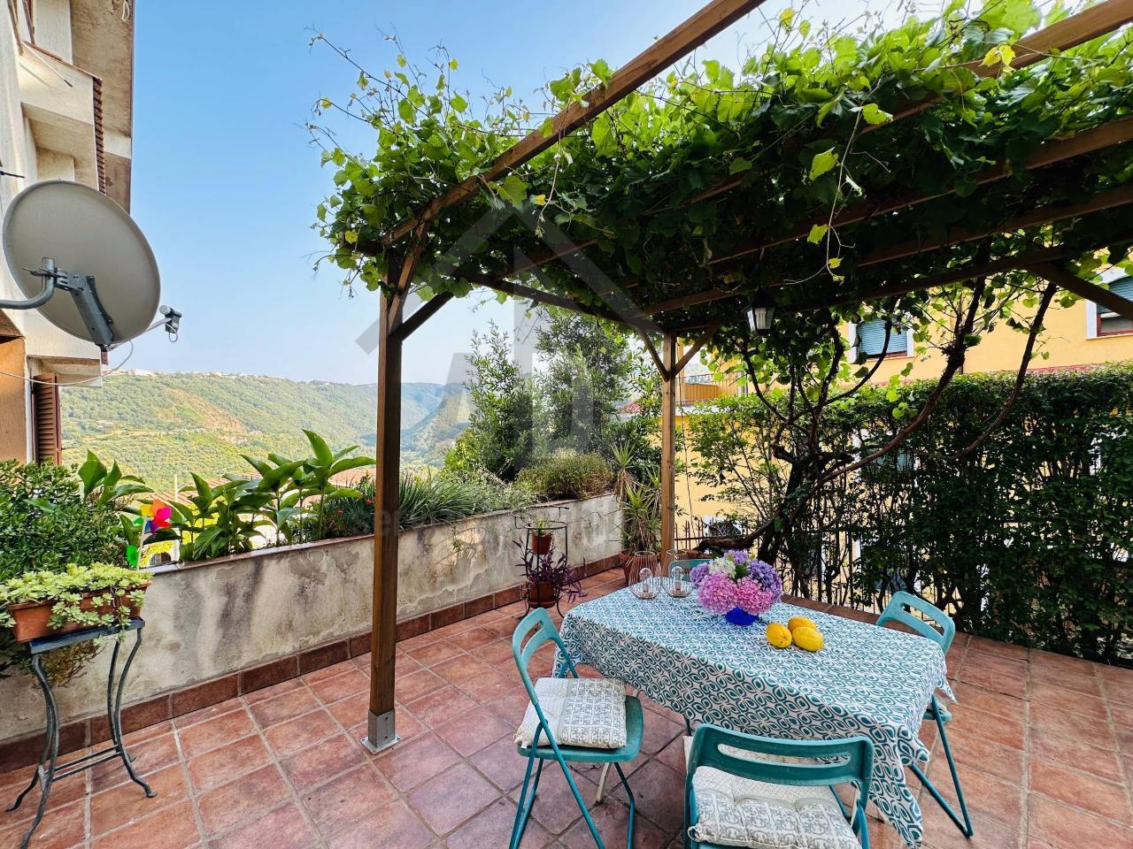 Appartamento in vendita a Carolei