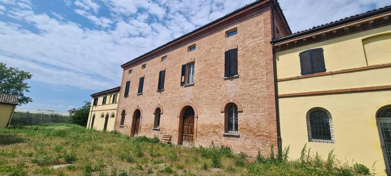 Negozio in vendita a Forli'