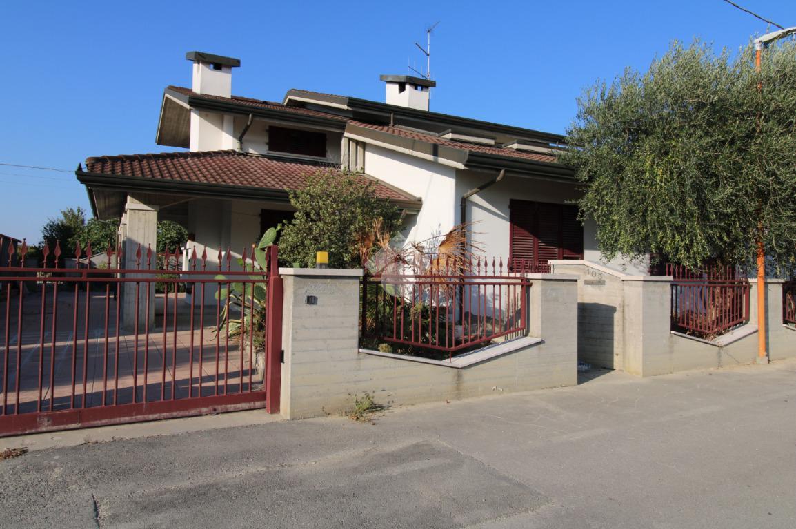 Casa indipendente in vendita a Cesena