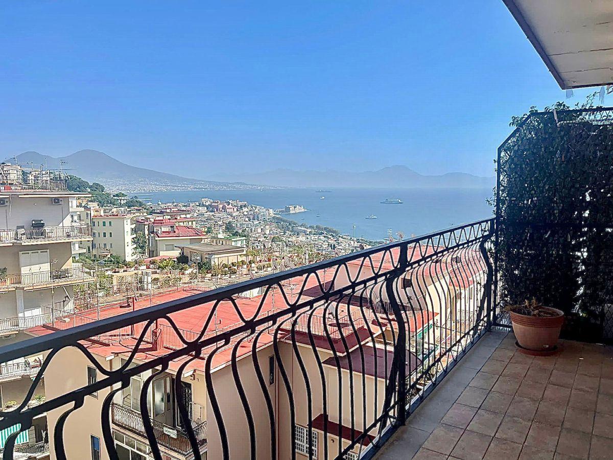 Appartamento in vendita a Napoli