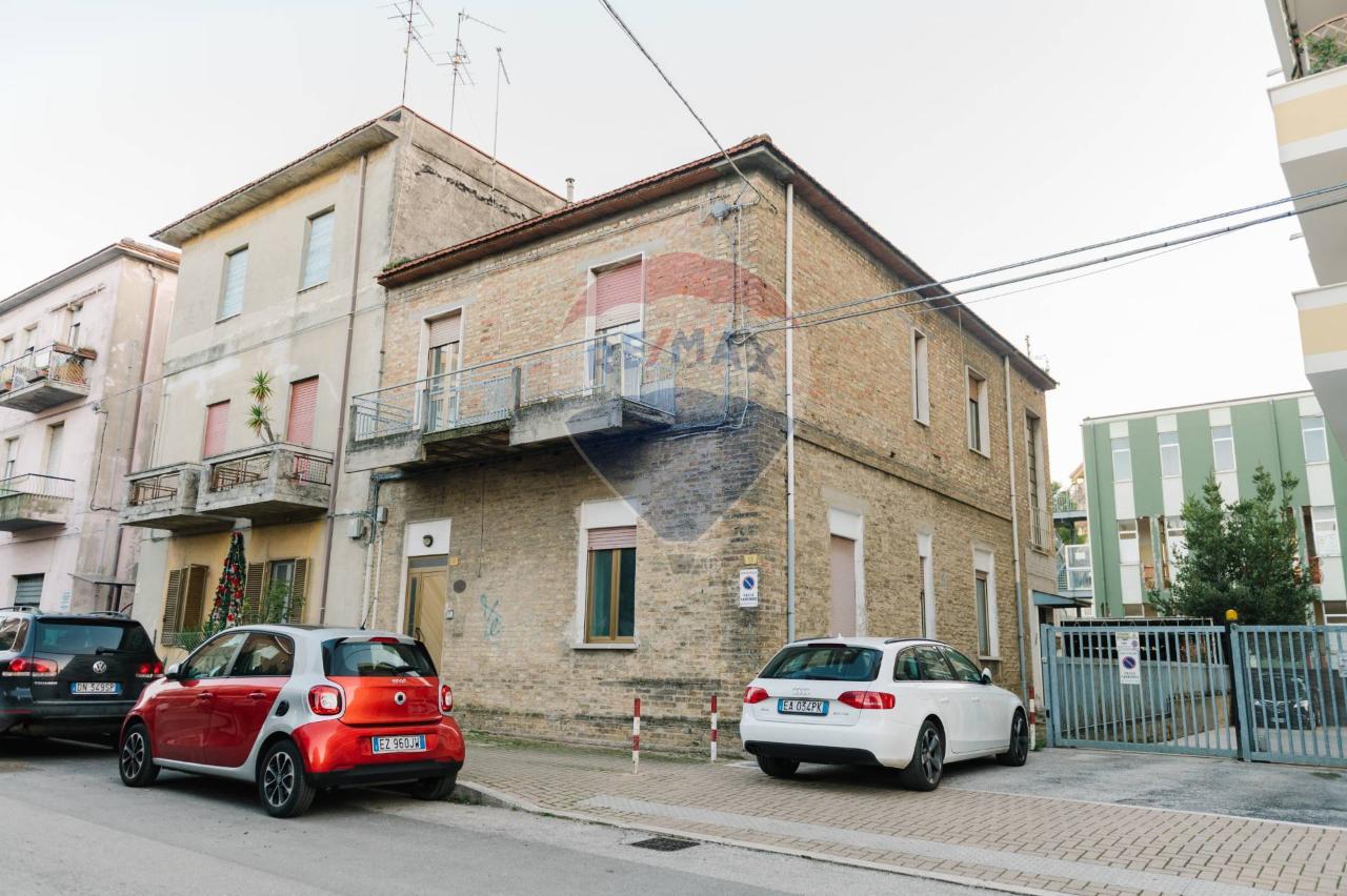 Casa indipendente in vendita a Pescara