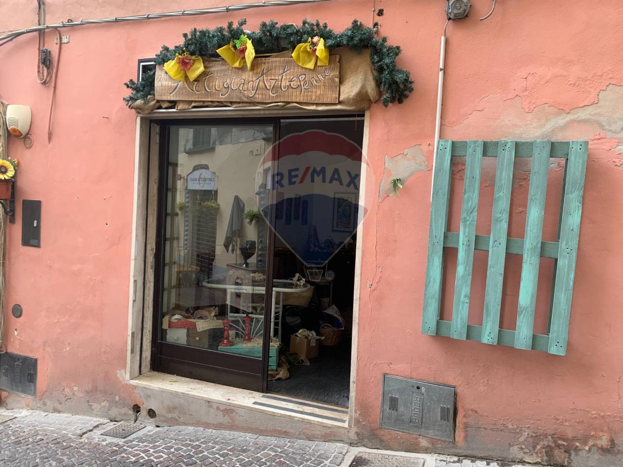 Negozio in vendita a Penne