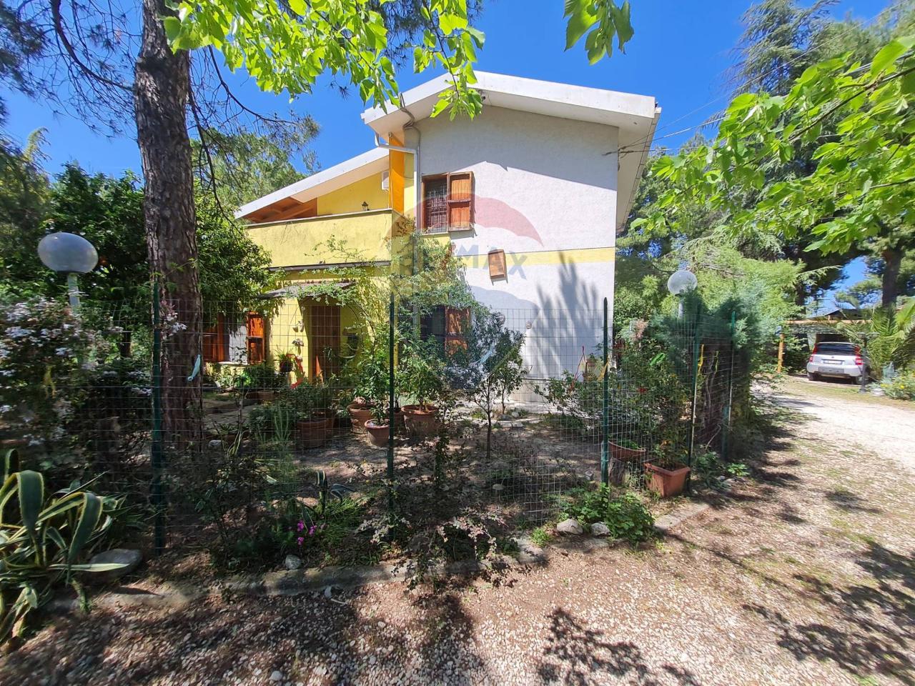 Villa in vendita a Loreto Aprutino