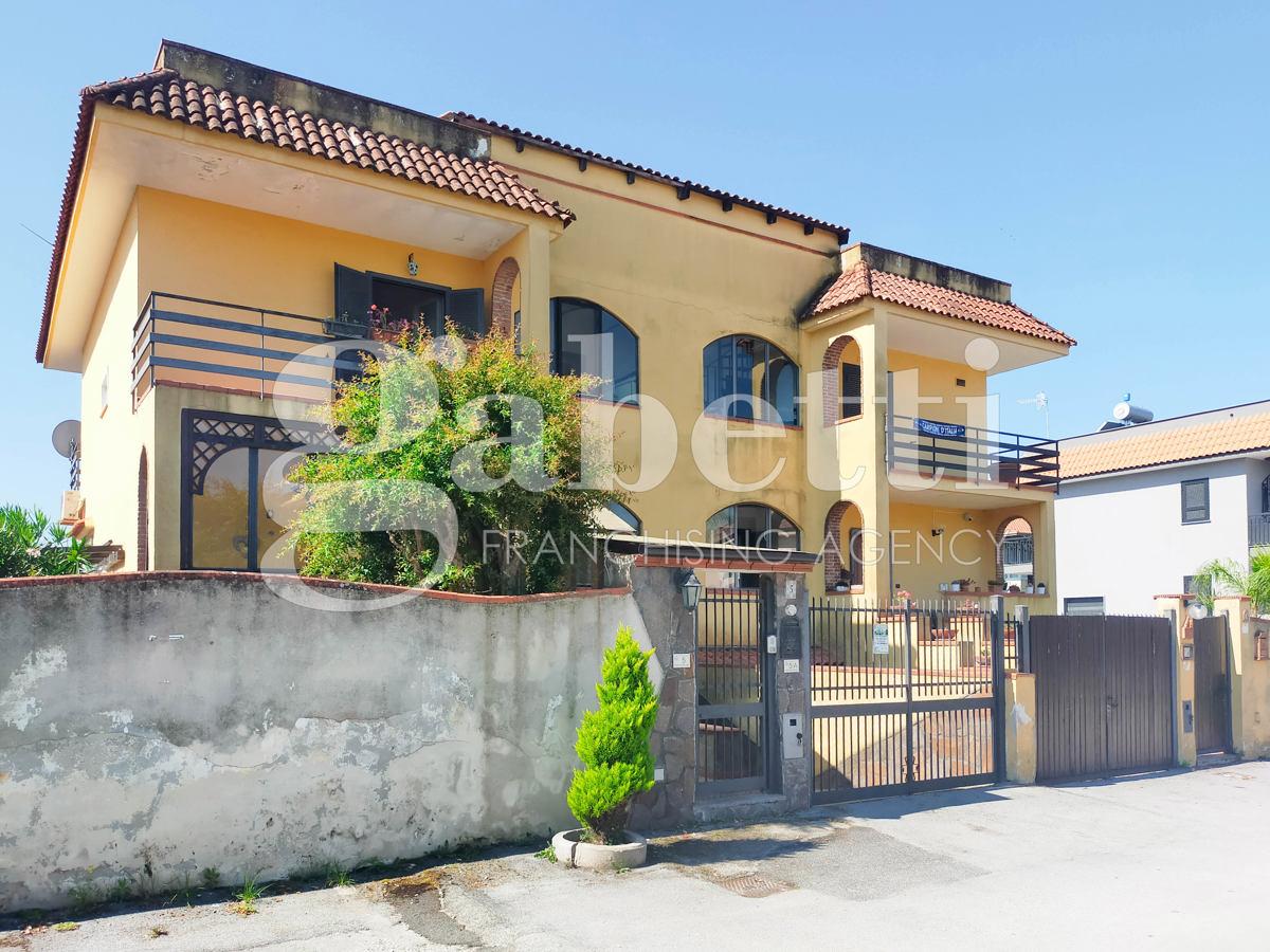 Villa in vendita a Giugliano In Campania