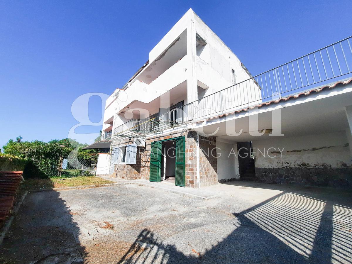 Villa in vendita a Giugliano In Campania