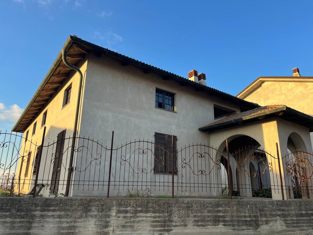 Villa in vendita a Agliano Terme