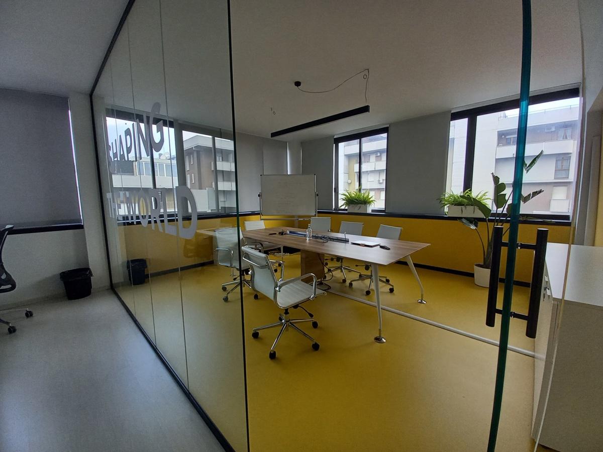 Ufficio in vendita a Modena
