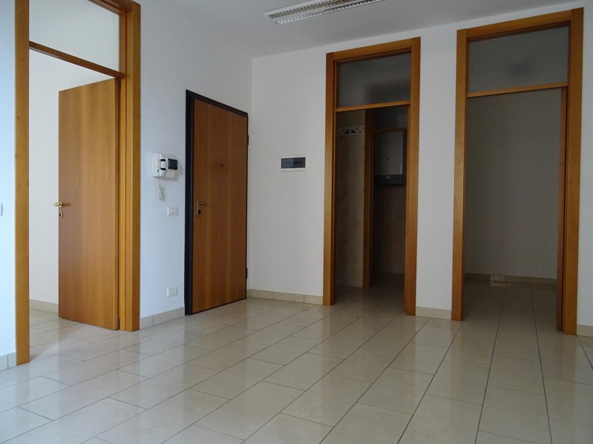 Ufficio in affitto a Vignola