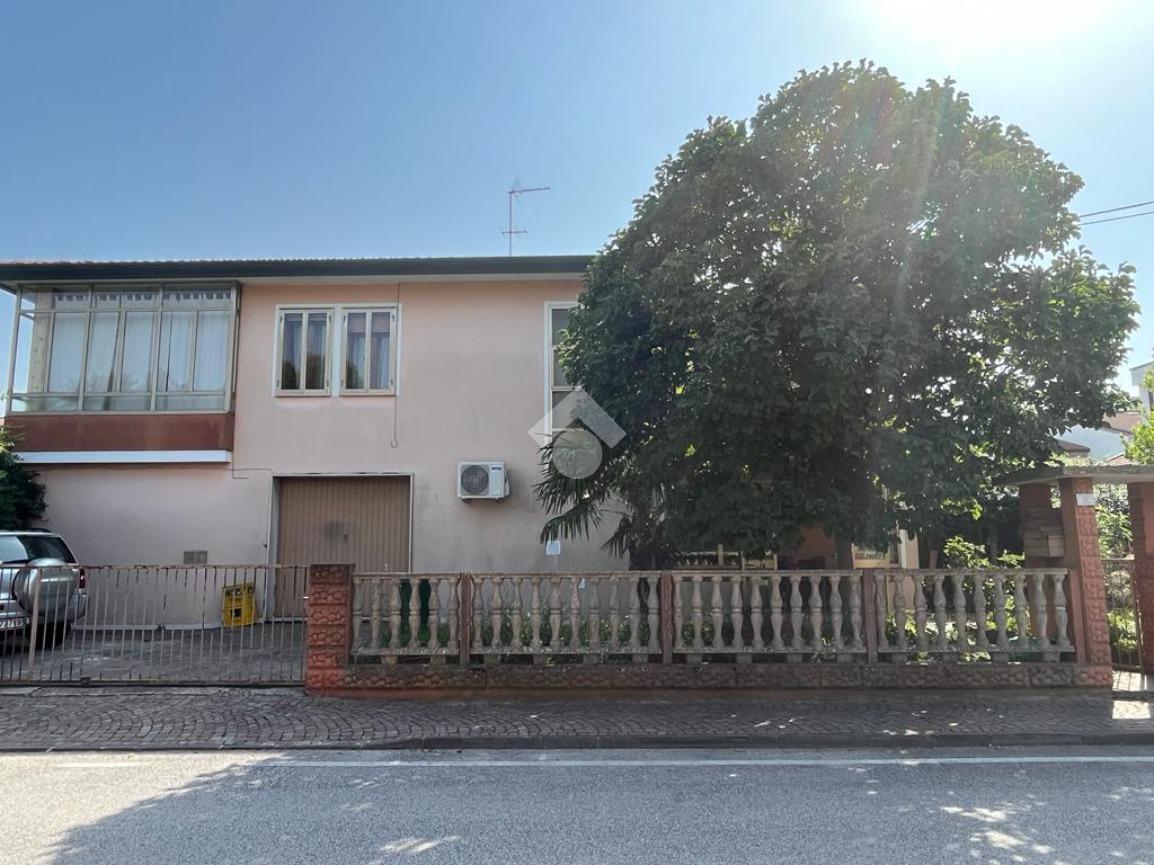 Casa indipendente in vendita a Tribano