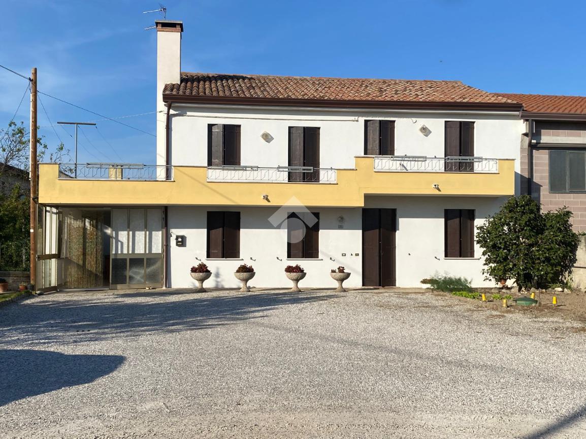 Casa indipendente in vendita a Bagnoli Di Sopra