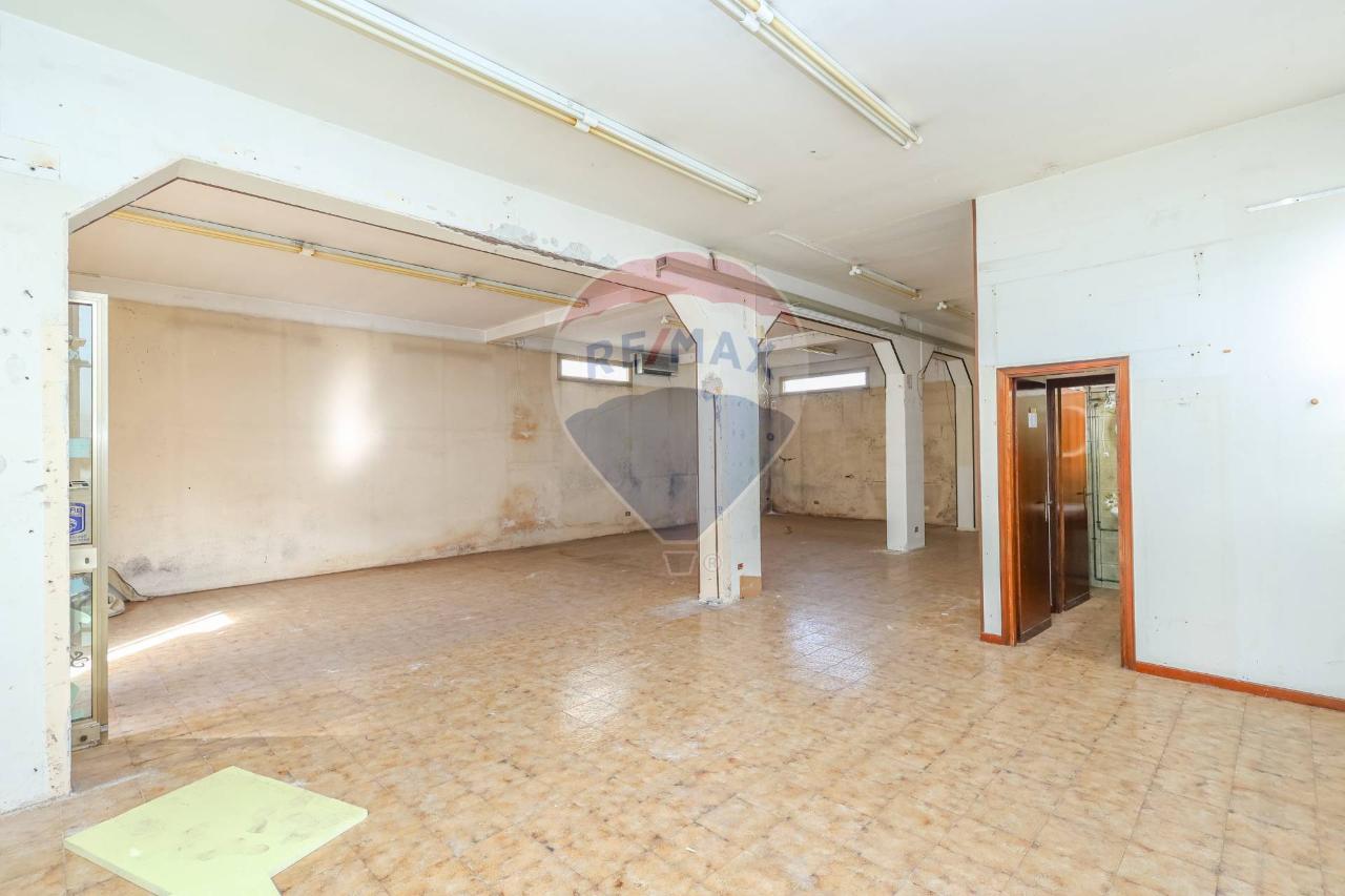 Negozio in vendita a Padova