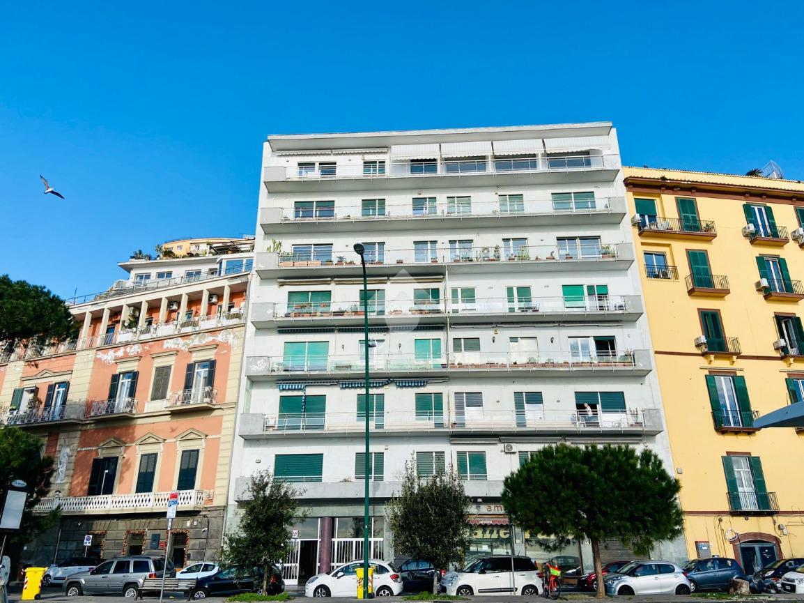 Magazzino in vendita a Napoli