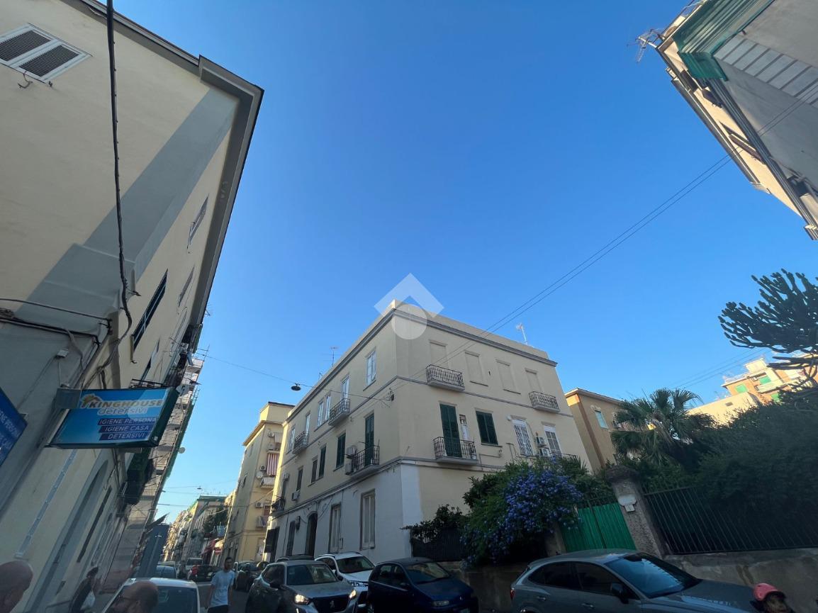Magazzino in vendita a Napoli