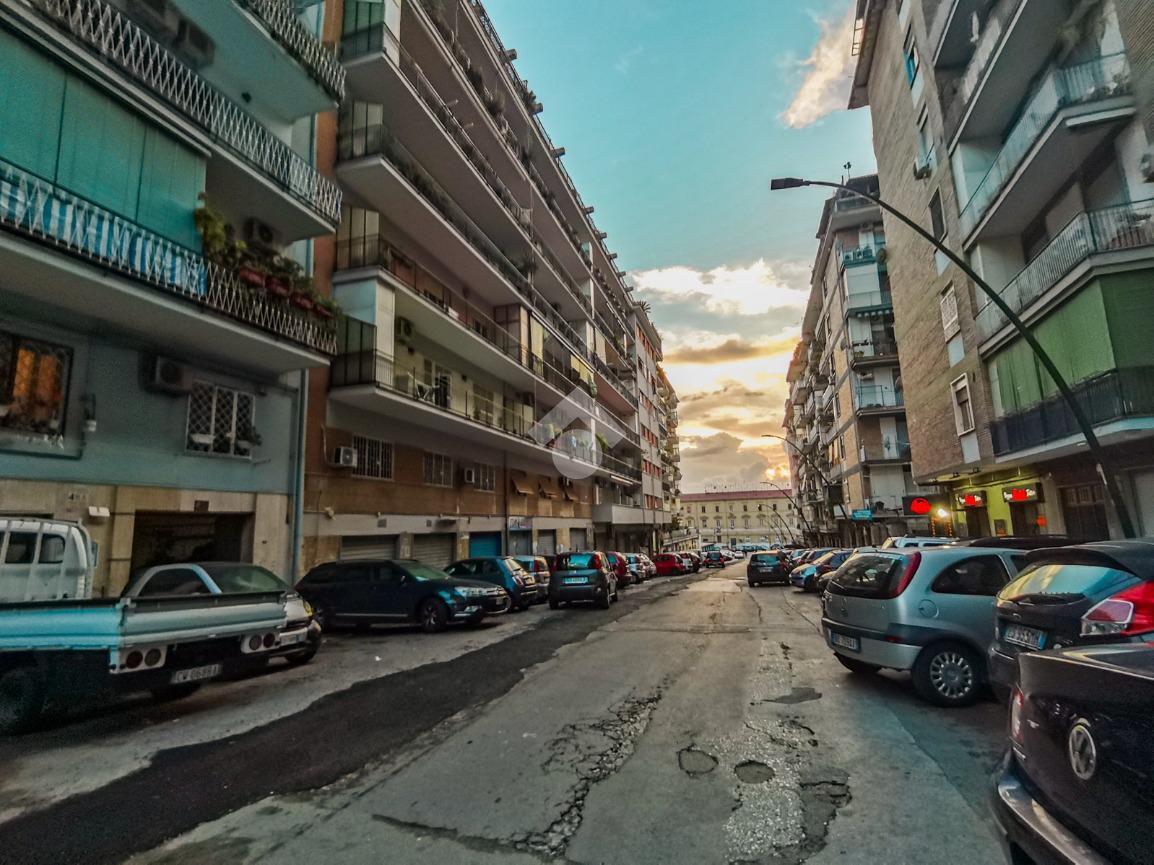 Negozio in vendita a Napoli