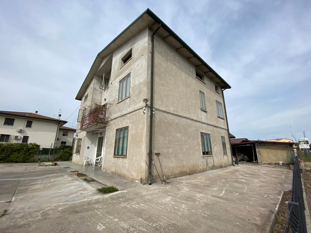 Casa indipendente in vendita a Noventa Vicentina