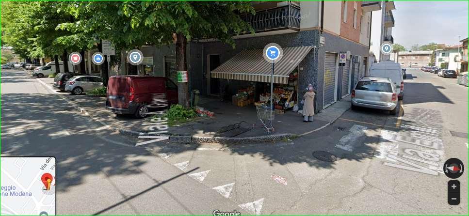 Negozio in vendita a Modena
