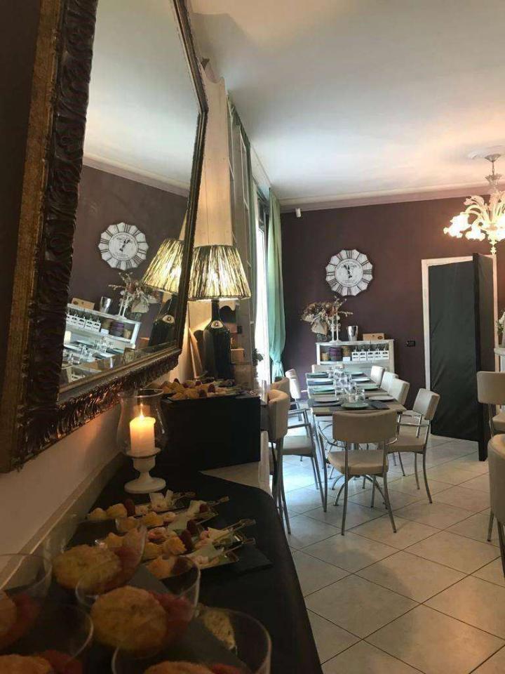 Negozio in vendita a Modena