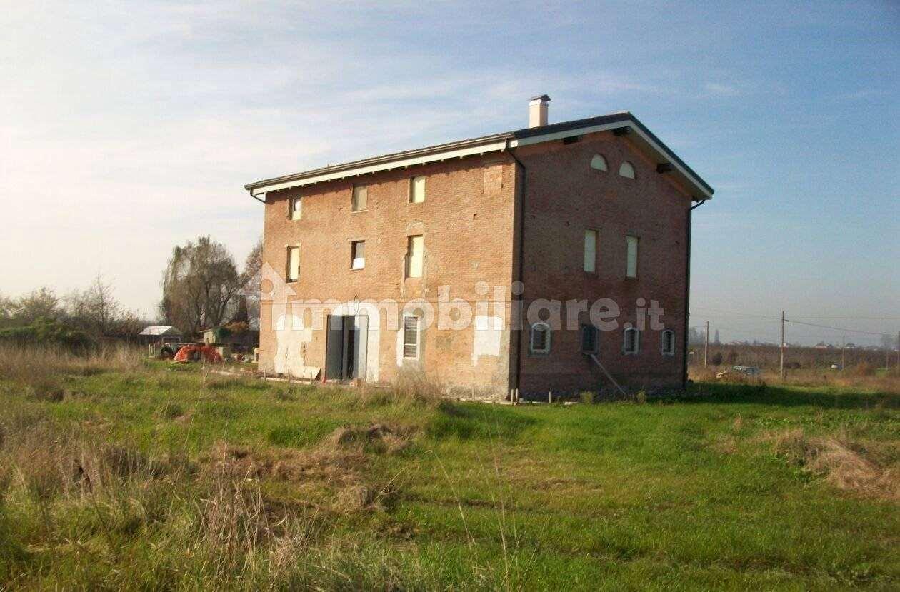 Rustico in vendita a Carpi