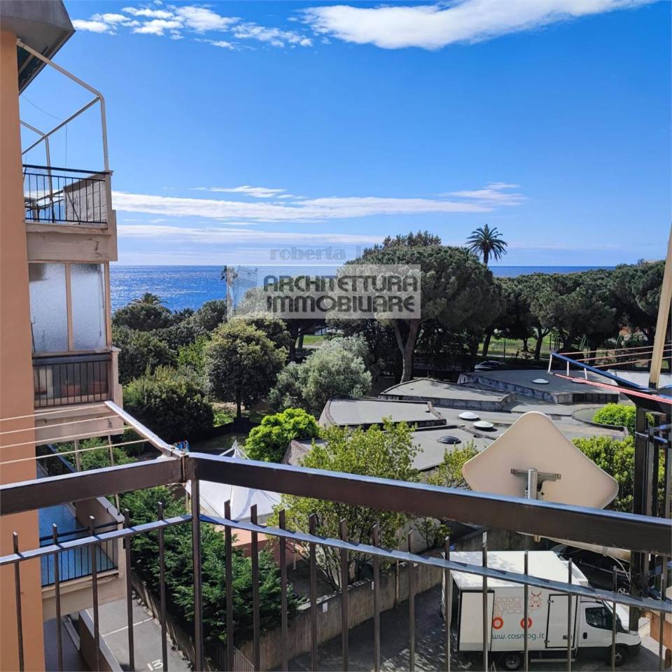 Appartamento in vendita a Cogoleto