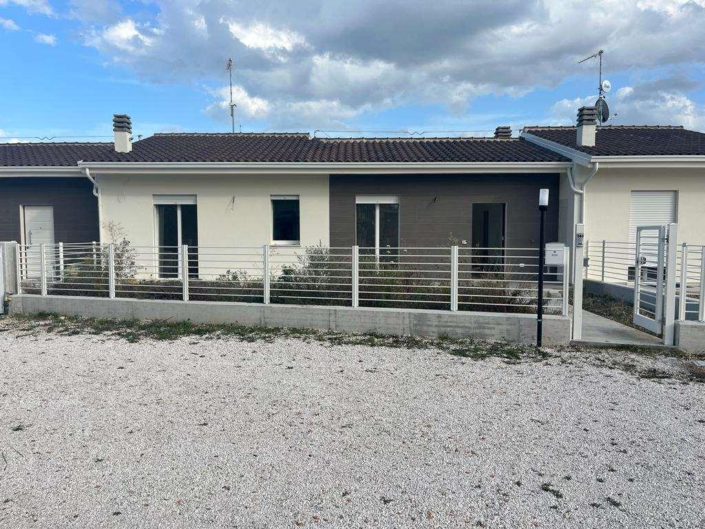 Villa a schiera in vendita a Agugliano