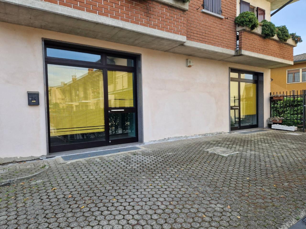 Negozio in affitto a Corteolona e Genzone