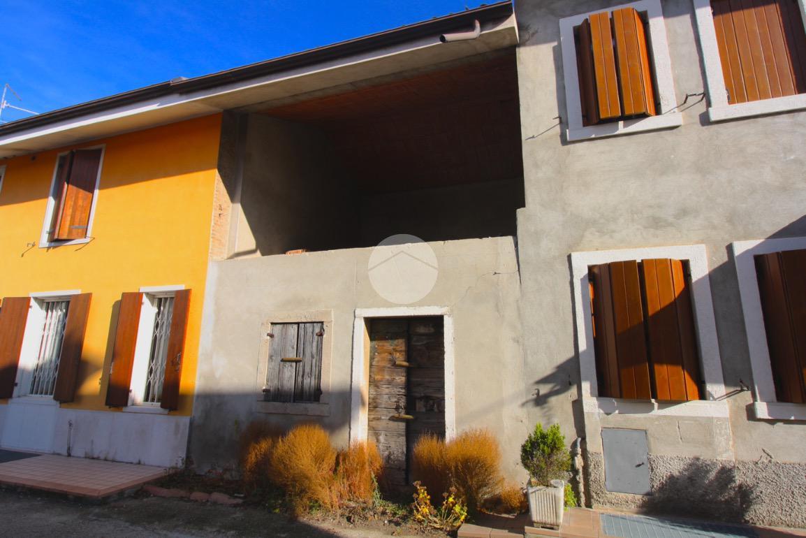 Rustico in vendita a Verona
