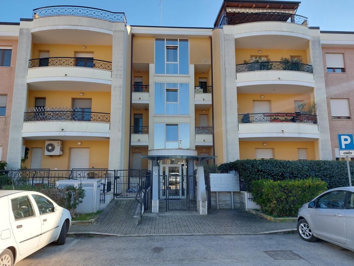 Negozio in vendita a Giulianova