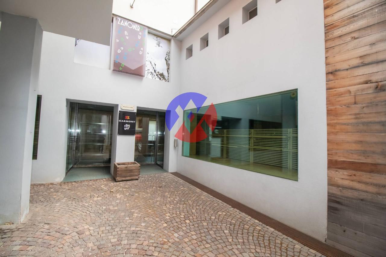 Locale commerciale in vendita a Moena