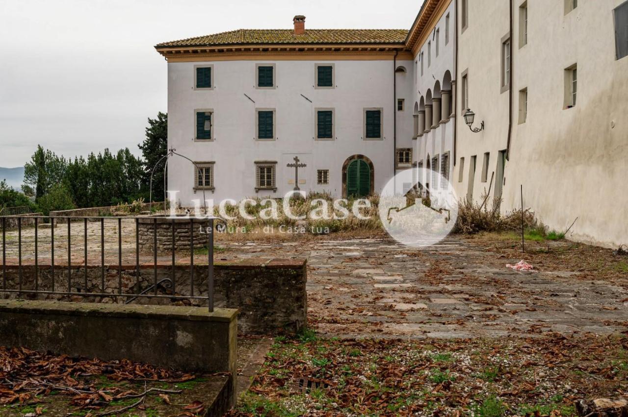 Palazzo storico in vendita a Porcari