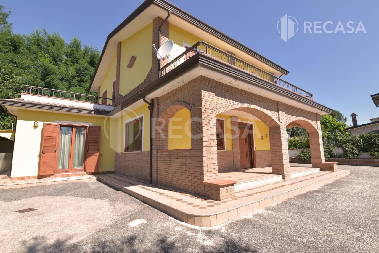 Villa in vendita a Manocalzati