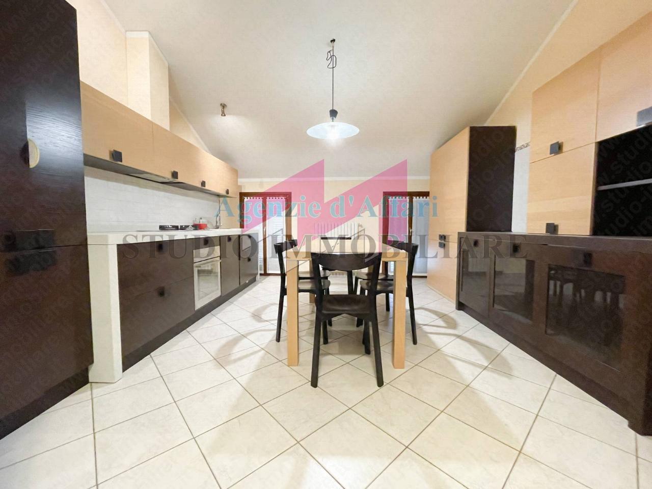 Casa indipendente in vendita a Castelnovo Bariano