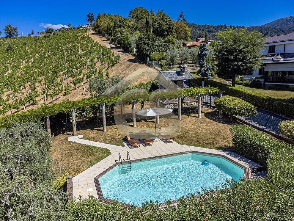 Villa in vendita a Scanzorosciate