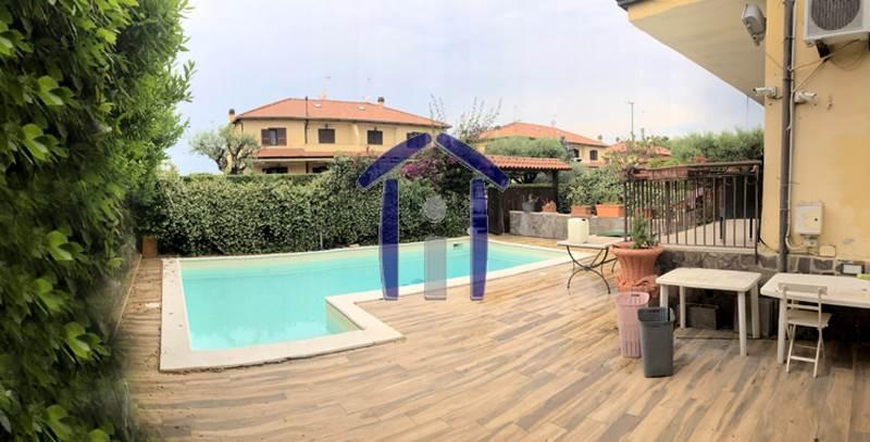 Villa bifamiliare in vendita a Giugliano In Campania