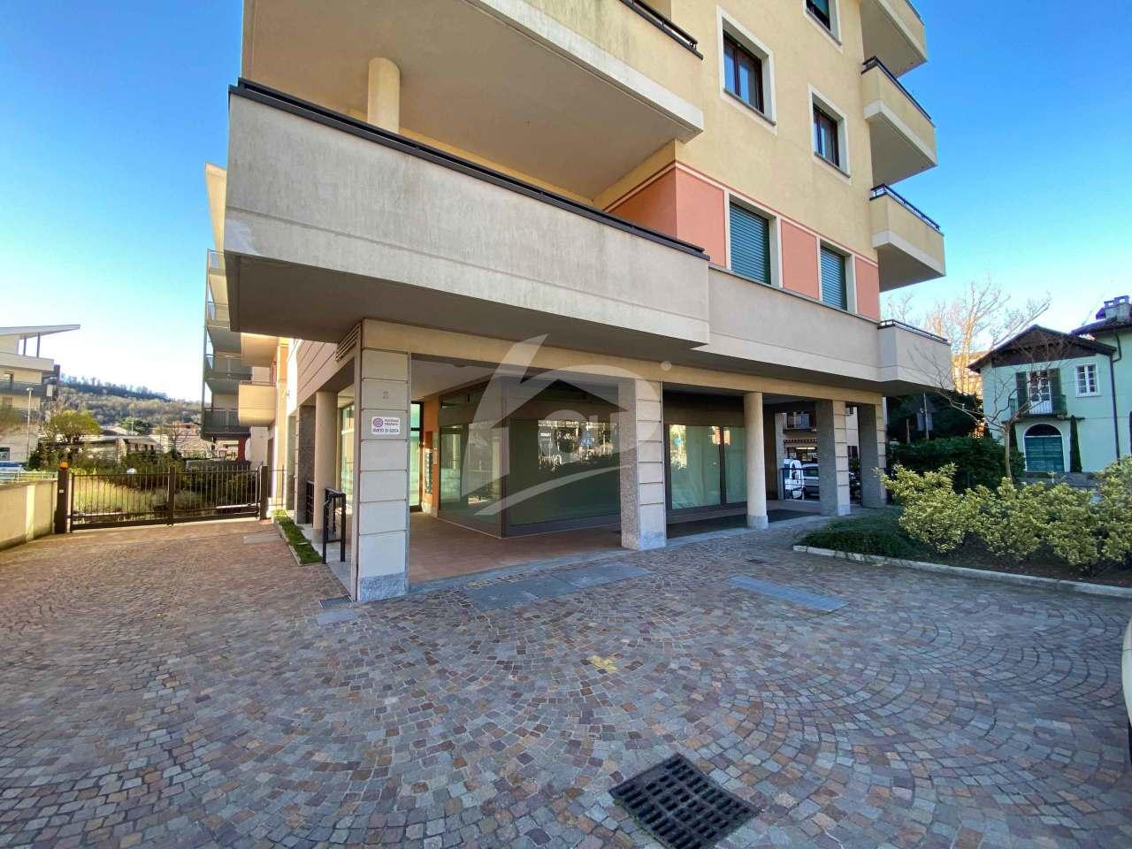 Negozio in affitto a Laveno Mombello