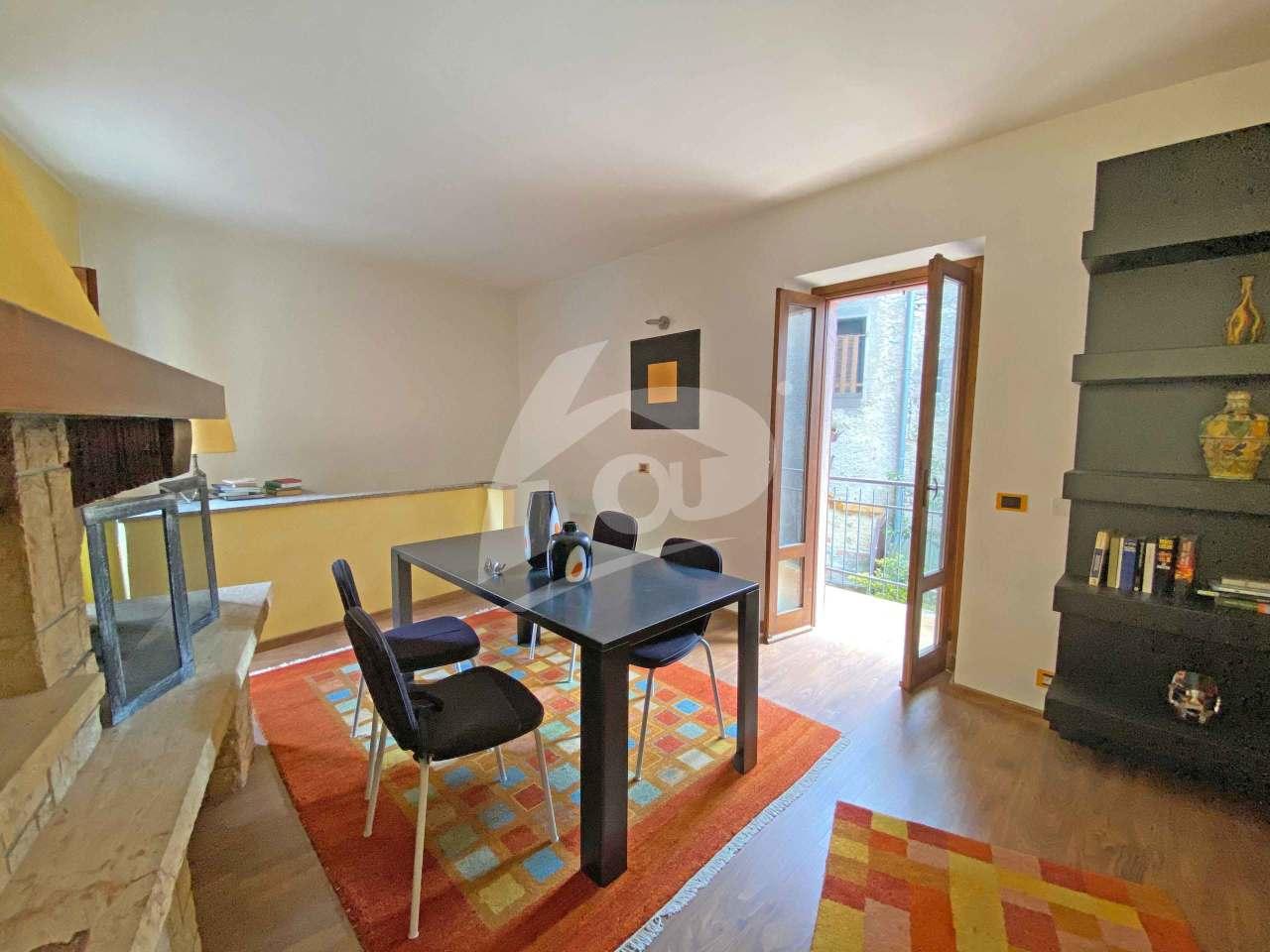 Villa a schiera in vendita a Leggiuno