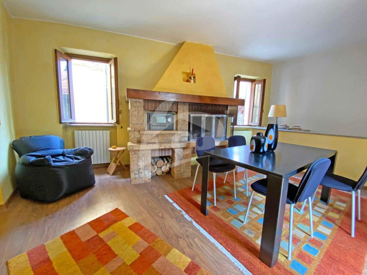 Villa a schiera in vendita a Leggiuno